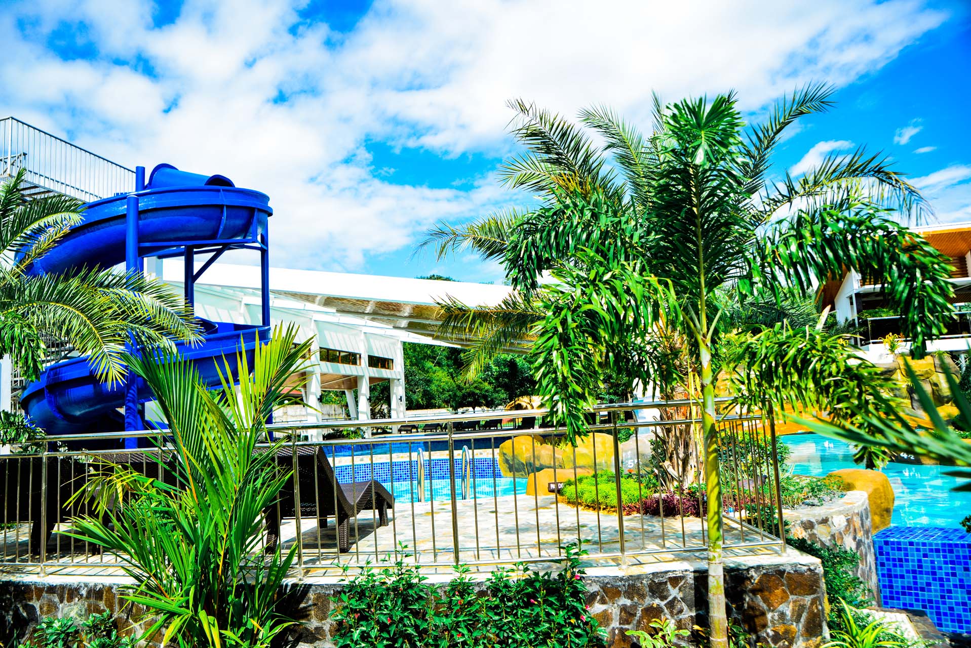 Calinisan Resort Hotel